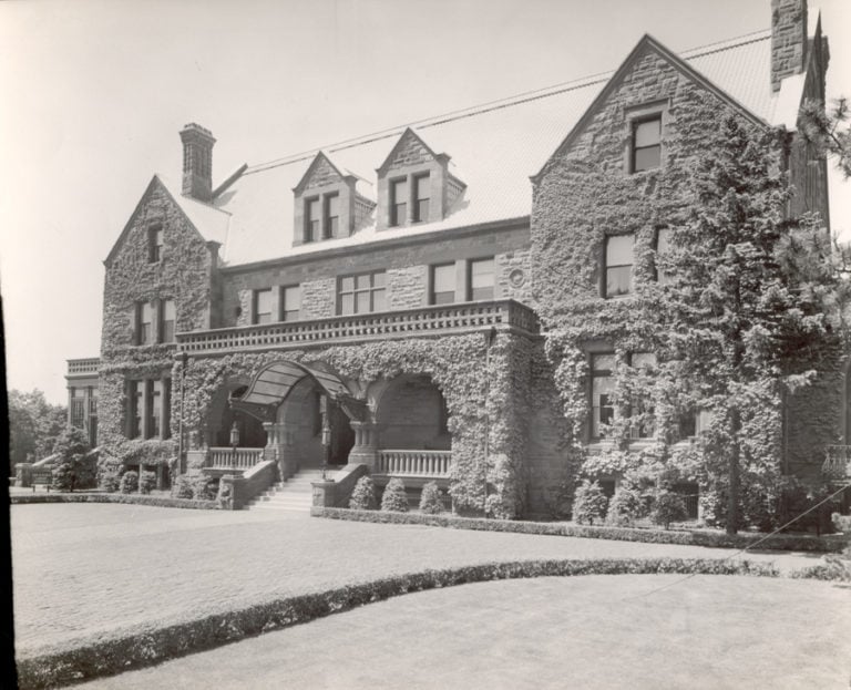 Longyear Mansion Moves from Marquette (1903) — Longyear Museum