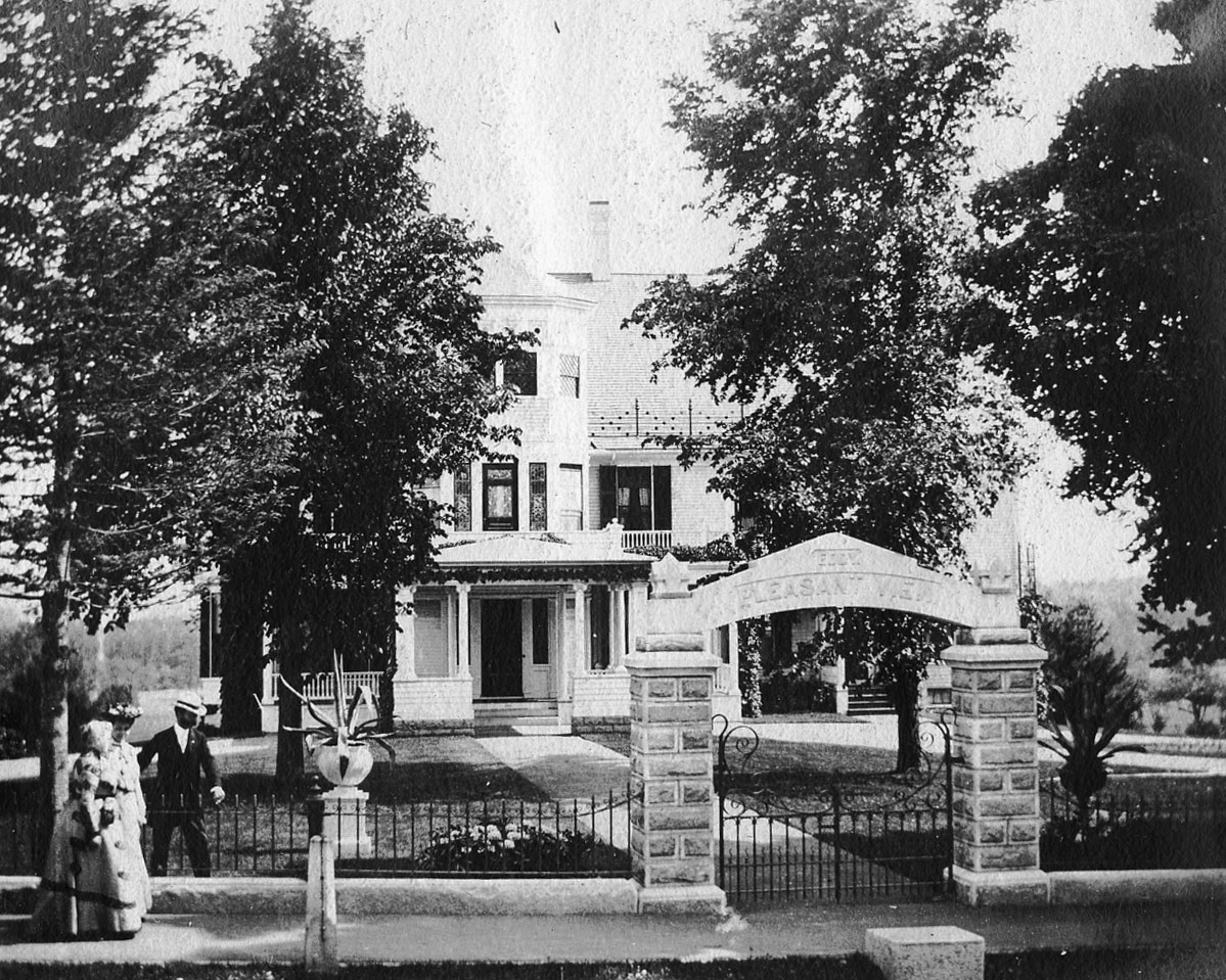 1889-1910 — Longyear Museum