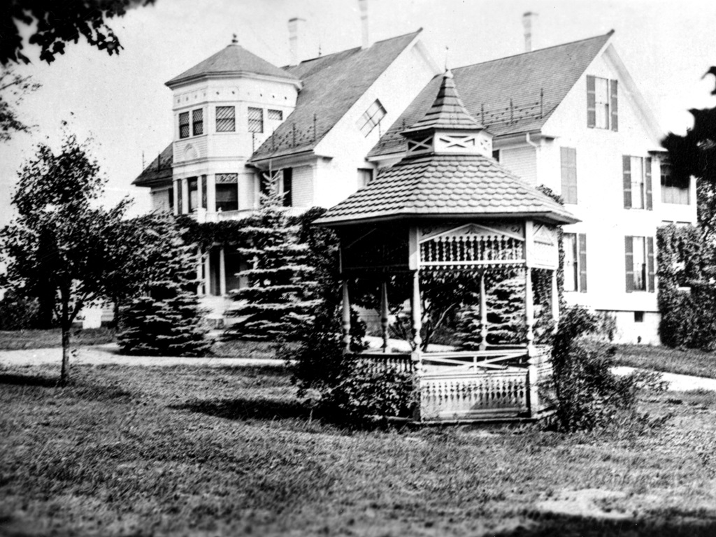 Pleasant View summerhouse restoration begins — Longyear Museum