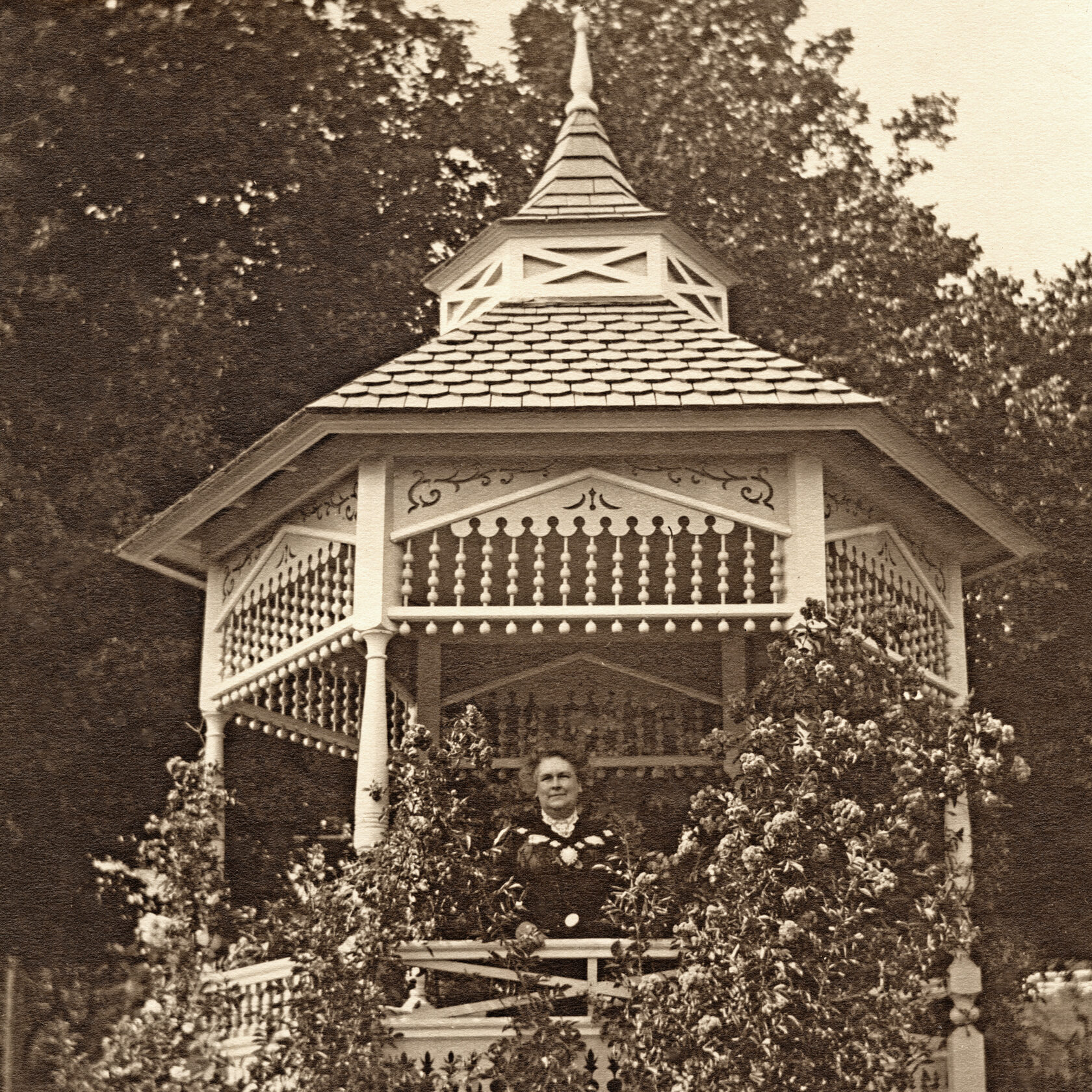 A Summerhouse Restored — Longyear Museum