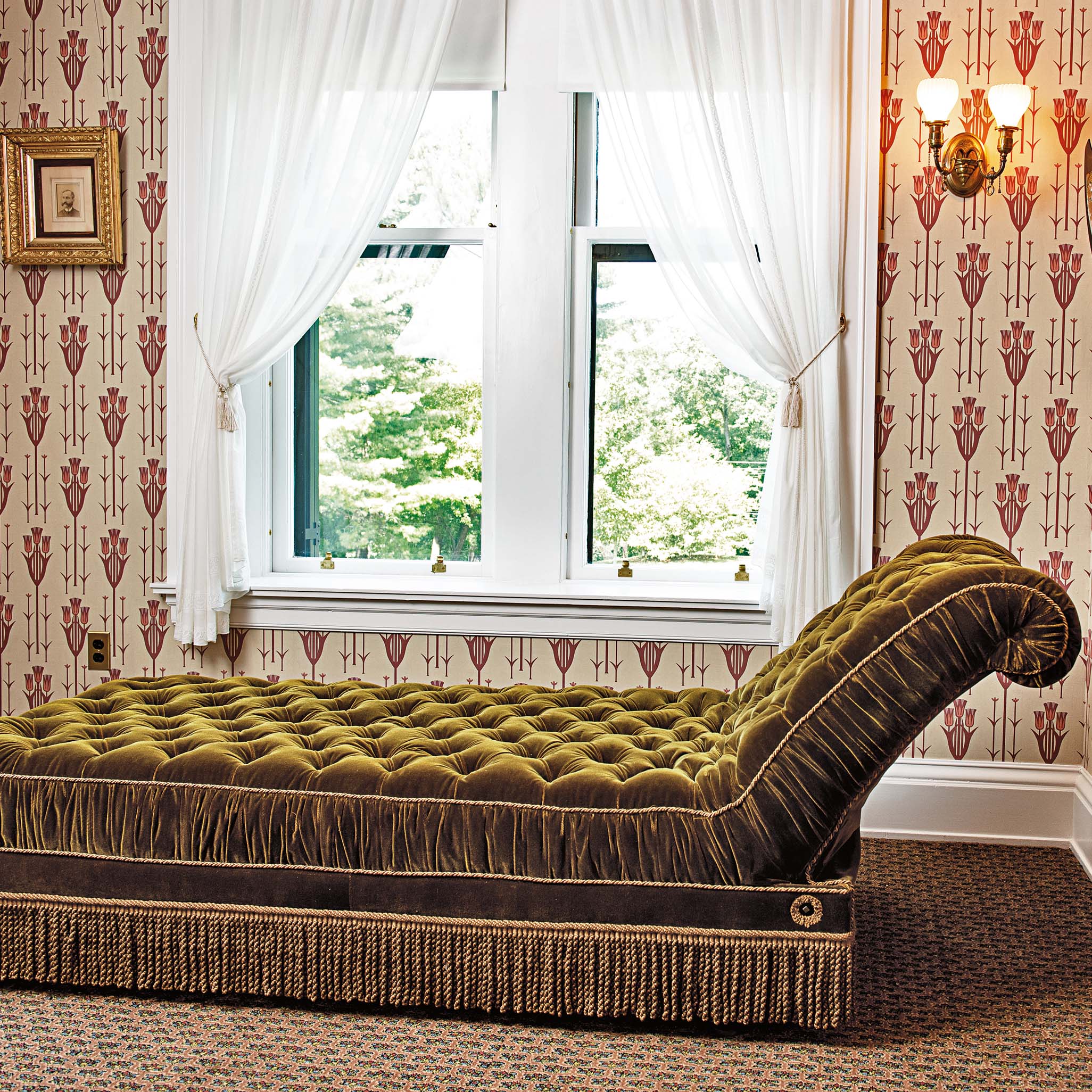 A Walk Through 400 Beacon Street: The West Room — Longyear Museum
